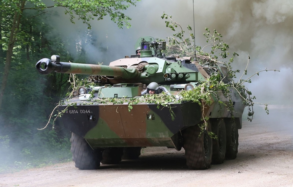 Танк AMX-10RC - французский колёсник